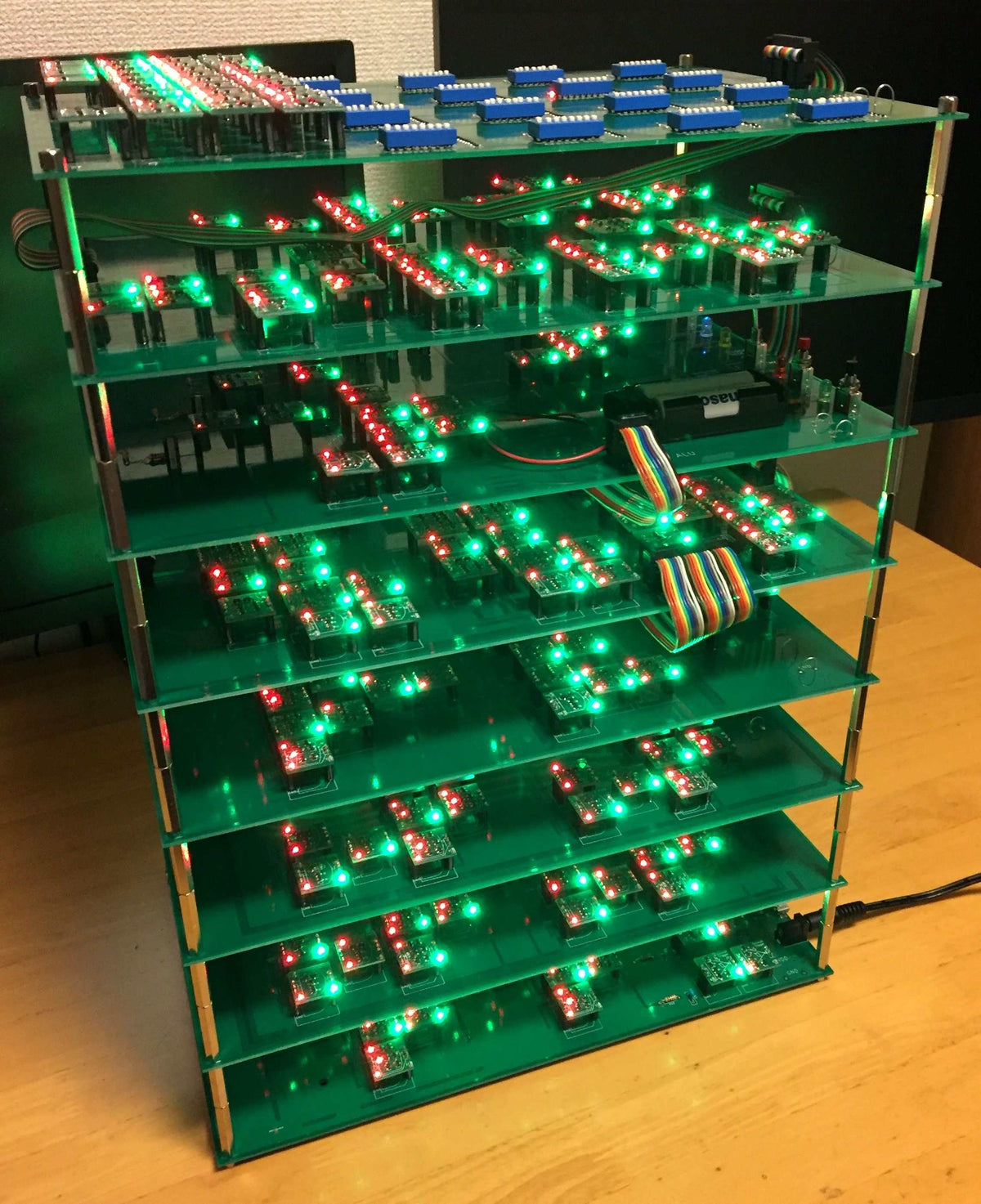 オール・トランジスタ4ビットCPUの製作とFPGA開発 [Vol.3 Lチカで学ぶFPGA開発体験] — ZEPオンラインストア